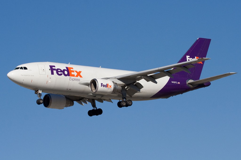FedEx_White_&_Purple — Watch Meet Make