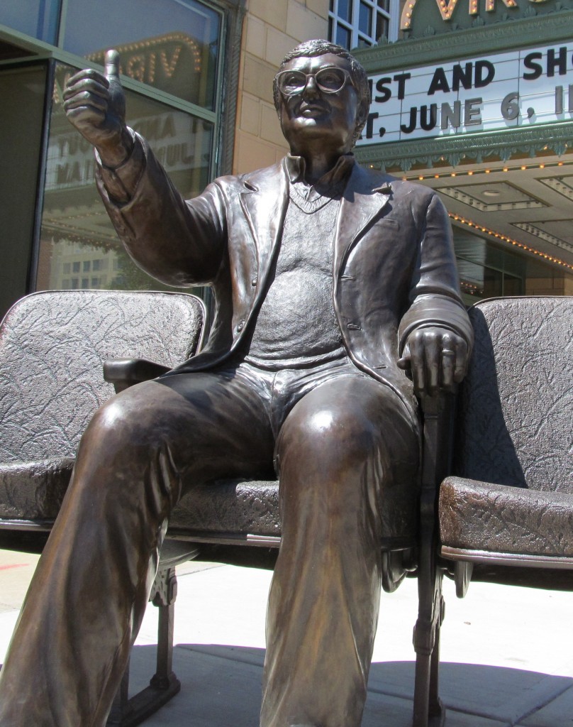 Roger_Ebert_Statue,_Virginia_Theater_(Champaign)(Labeled for Reuse ...